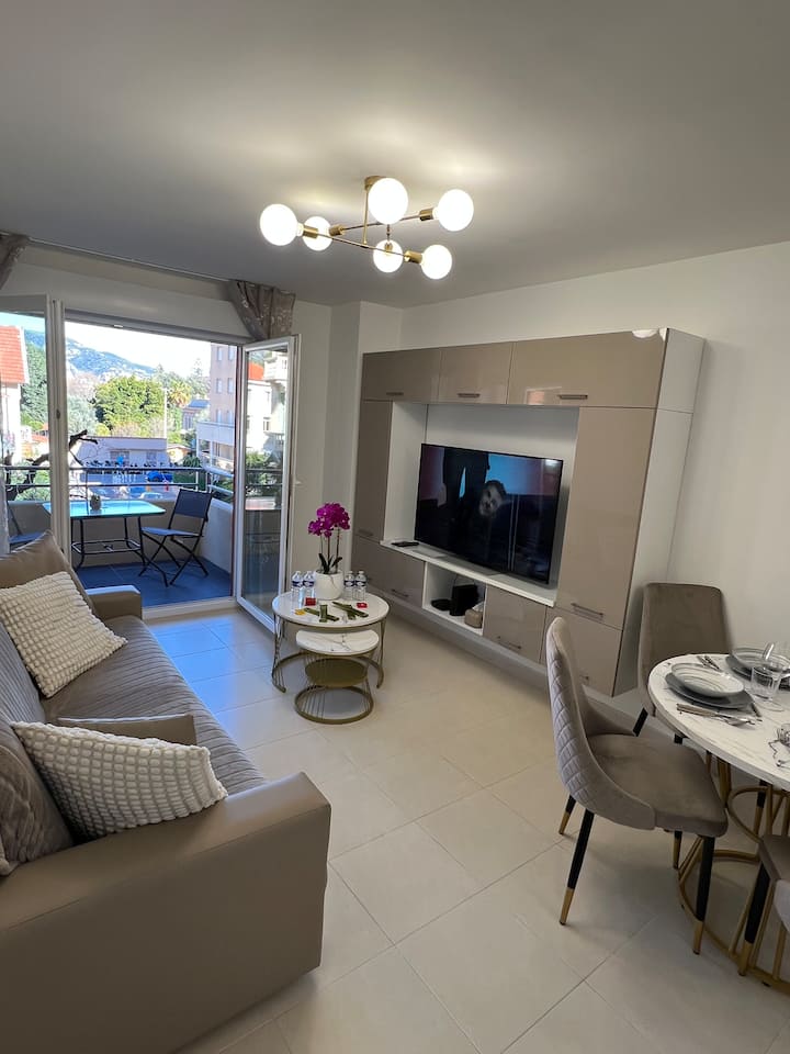 One Minute To The Beach (+Secured Parking) - Menton