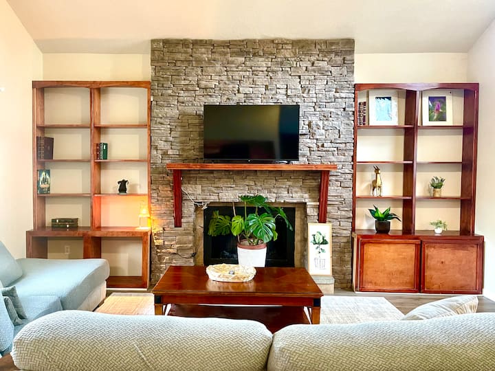 Peaceful 3br/2bh, Large Fenced Yard, Near Malls - Tigard, OR