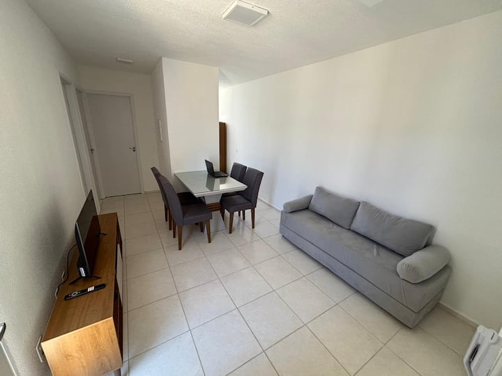 Apê 2 Qts C/ Ar Completo: Perto Do Shopping - Lauro de Freitas