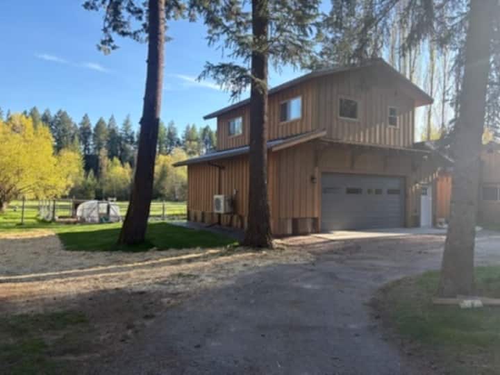 The Garden Loft *17 Miles From Glaciernp* - 콜럼비아 팔스