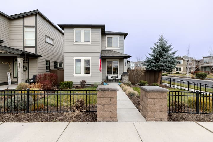 30+day Redmond Retreat With Community Amenities - Redmond, OR