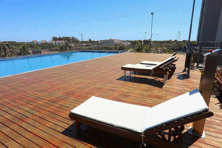 Piscina, Varanda Gourmet!próx. Ao Shopping E Praia - Pelotas