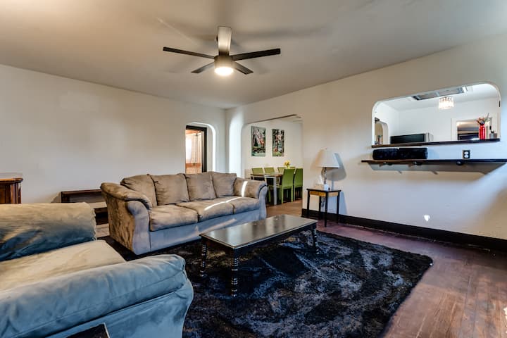 Heart Of Eugene • Cozy Whiteaker Getaway - Eugene, OR