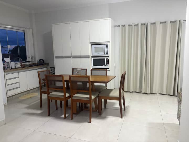 Apto Amplo A 5 Minutos Do Centro, 4 Pessoas. - Pouso Alegre