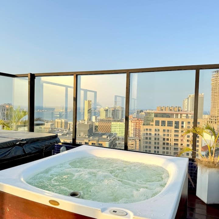 Central 2br W/ Rooftop, Pool, Jacuzzi & Gym - Angola