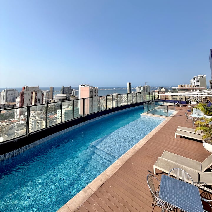 Central 2br W/ Rooftop, Pool, Jacuzzi & Gym - Angola