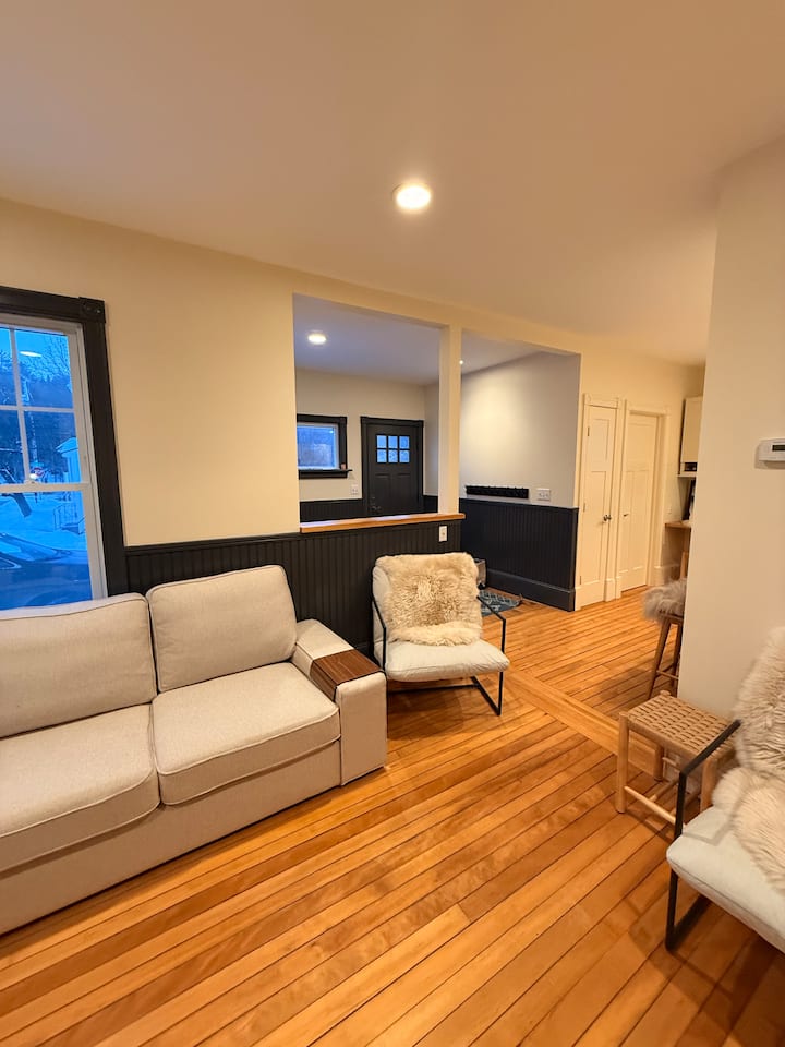 Walk To Town, Hiking, Swimming, Shopping, Dining. - Quechee, VT