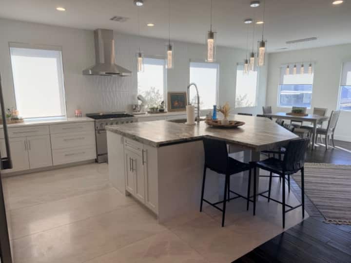 Southern Utah| Swim Spa & Pickleball - Washington, UT