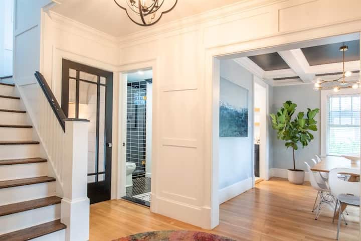 Modern Home With Pool Near Rutgers, Train To Nyc - Edison, NJ