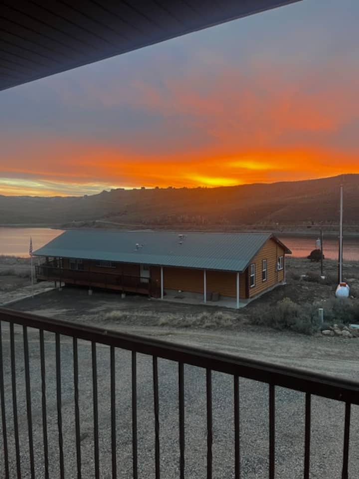 Scofield Shores | Sunset Lake Views  • Sleeps 10 - Scofield State Park, Helper