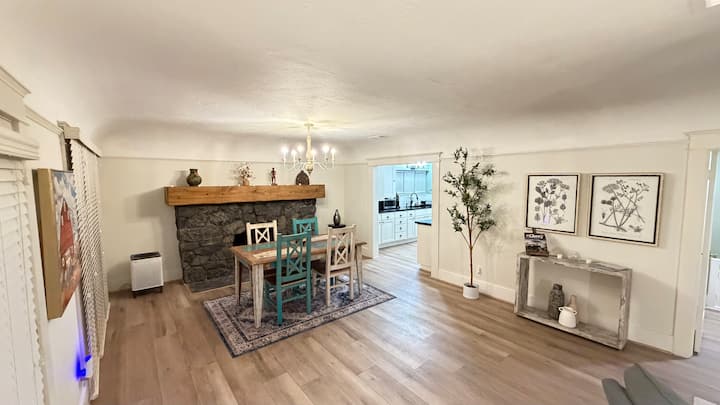 Beautiful Ontario Home Cozy, Clean, Perfect - Upland, CA