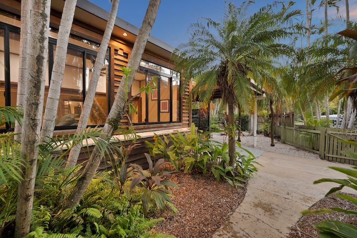 The Exchange - Private Beach Home - Mackay