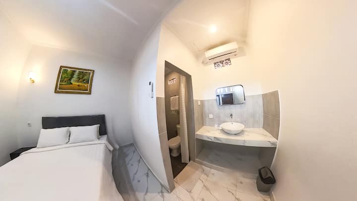 Arka Homestay Pesagi Room 7 - Seraya