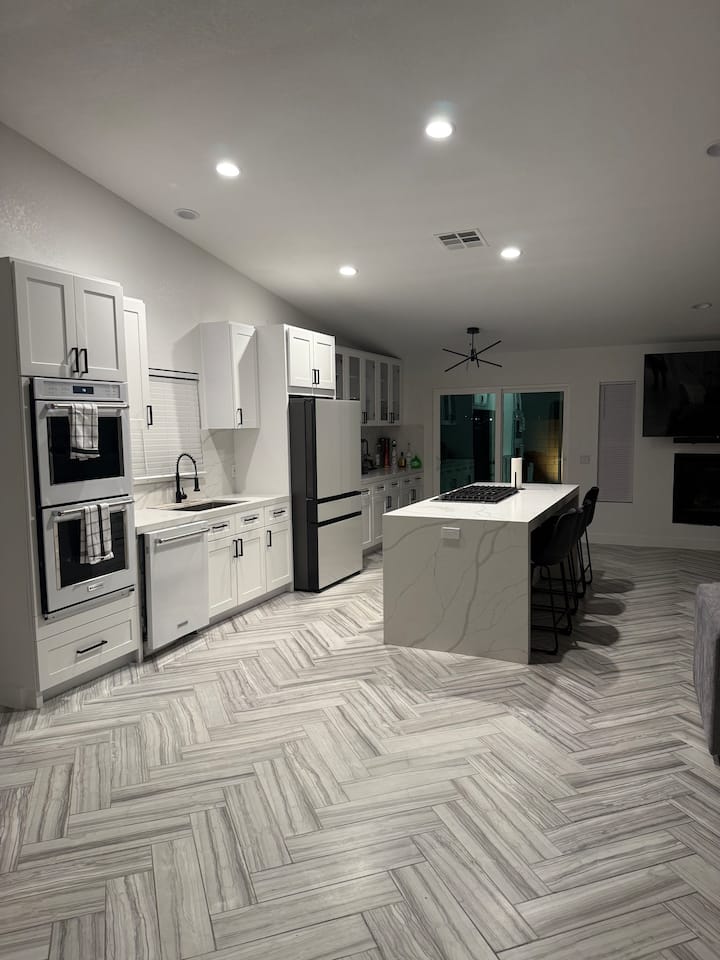 Coachella 2026 Oasis, 7 Mins From Festival! - Coachella, CA