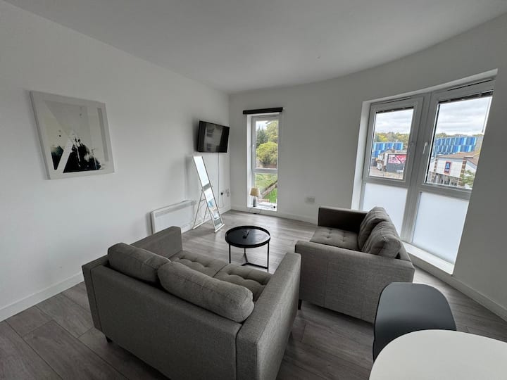 A Stunning 2 Bedroom Apartment In Southampton City - Southampton