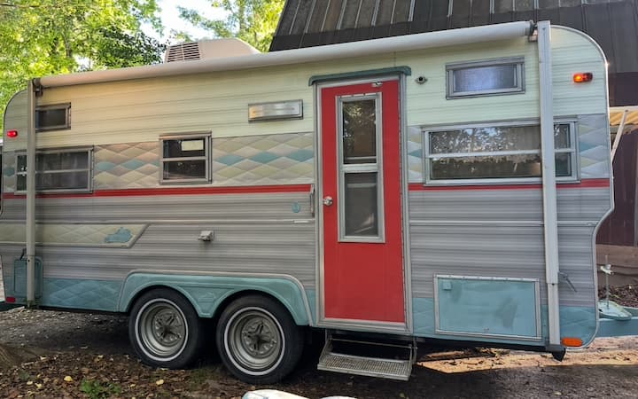 Ripple Ridge Vintage Camper - Mentone, AL