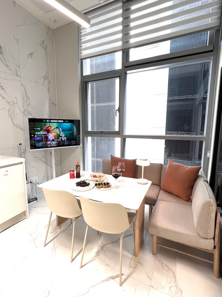 #Myeongdong5분#충무로역1분/남산한옥마을1분/공항버스1분/엘리베이터2개/짐보관무료 - Dél-Korea