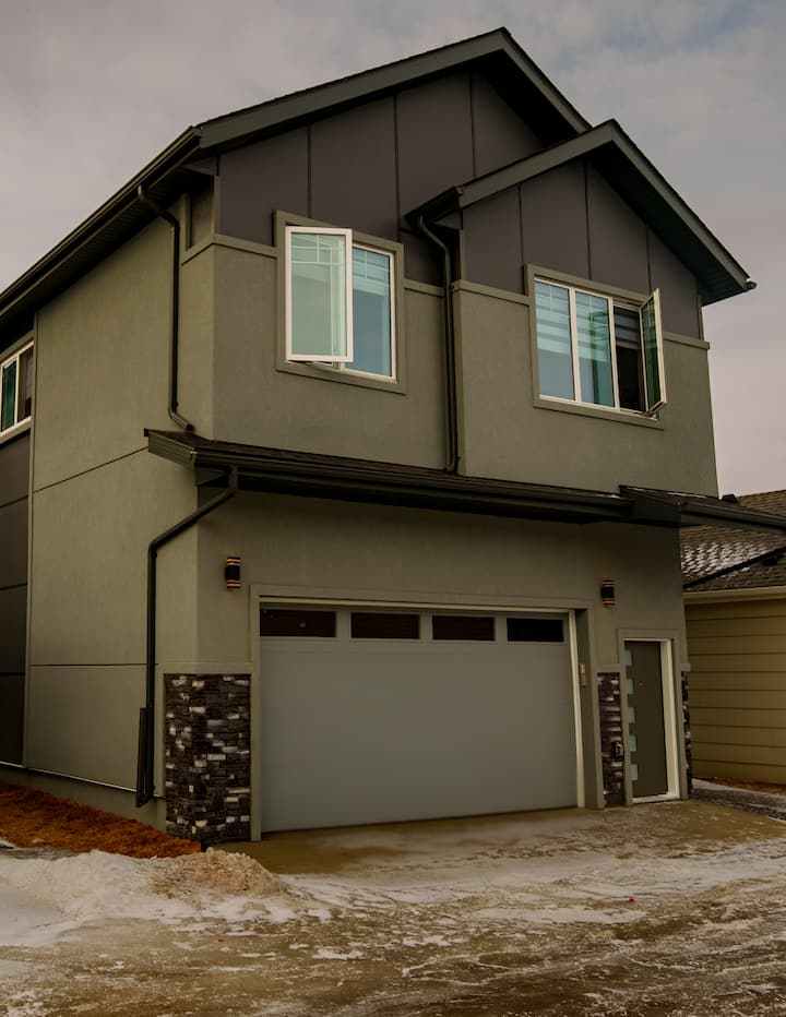 Modern Garage Suite - Edmonton