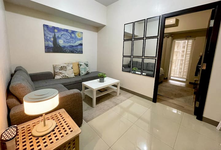 Luxury 1br In Mckinley West | Walk To Venice Mall - Taguig