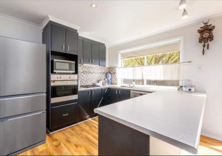 Peaceful Home In Shepparton - Shepparton