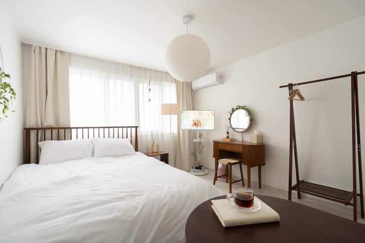 [신규오픈]홍제역5분,경복궁6분,북촌한옥마을,익선동 한옥마을,명동,동대문,남산,공항버스5분 - Seúl