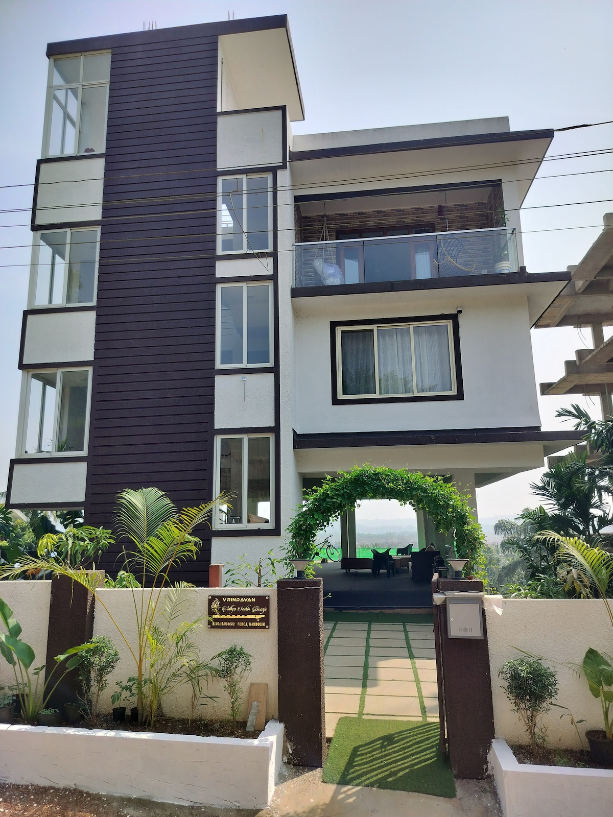 Séjour de luxe avec vue sur le jardin de Vrindavan - Maisons à louer à ...