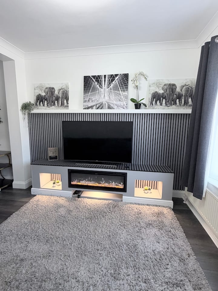 Dartford 3-bed Retreat With Parking - Dartford