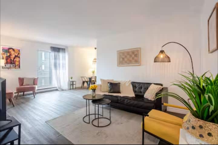 Luxury Downtown 1br | Walkable Area - Montreal