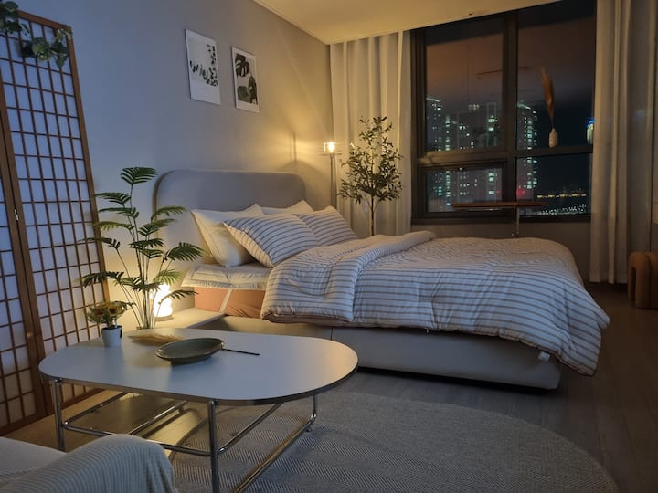 송도 초고층 씨티뷰 오션뷰 감성숙소 청결관리-달빛축제공원역-더존스테이 - Incheon