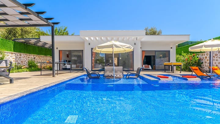 Kaş ÜZümlü Köyü - Doğa Içinde Huzurlu Bir Mola Ver - Kalkan