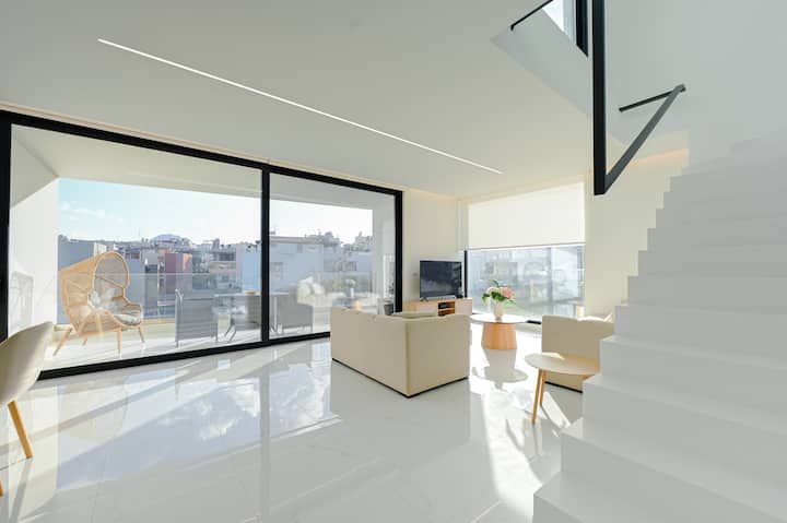 Executive 3-bedroom Deluxe Stay - Heraklion