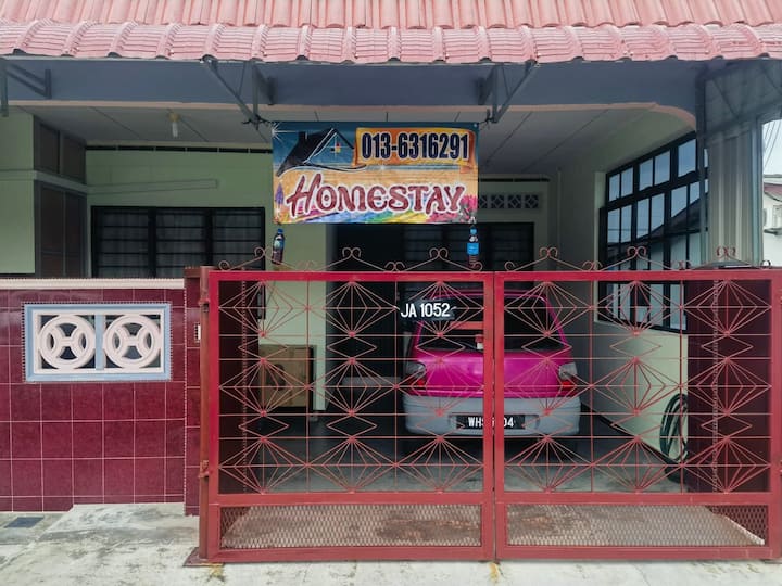 Urban Escape Homestay Melaka - Merlimau