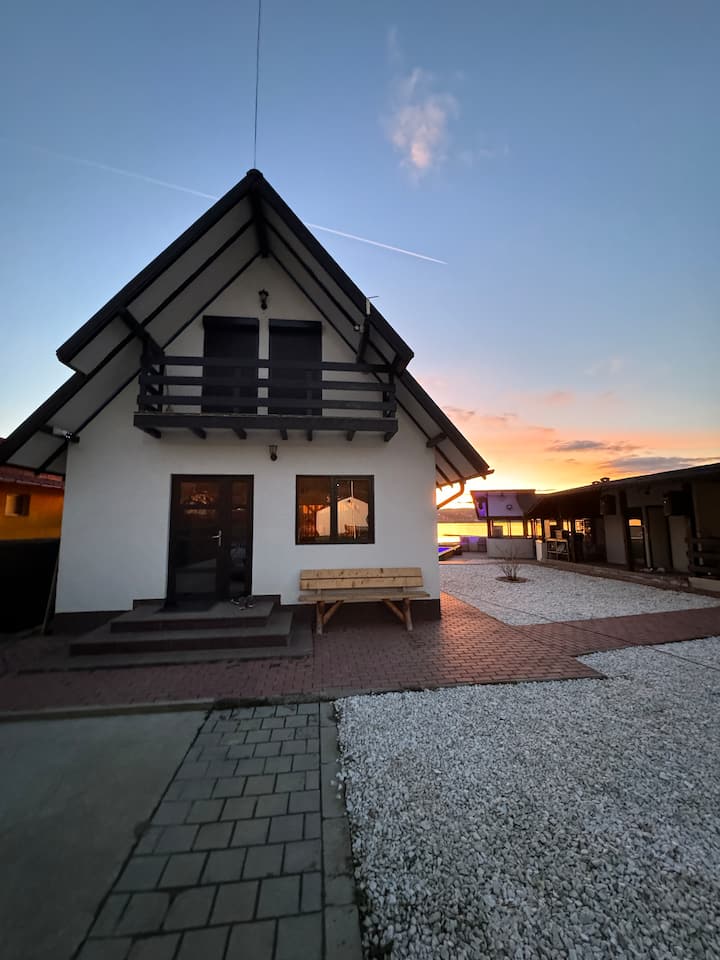 Cabana Pe Malul Lacului Budeasa! - Mioveni