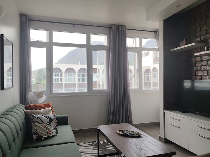 Central City Loft With Mountain Views & Wifi - Kapstadt