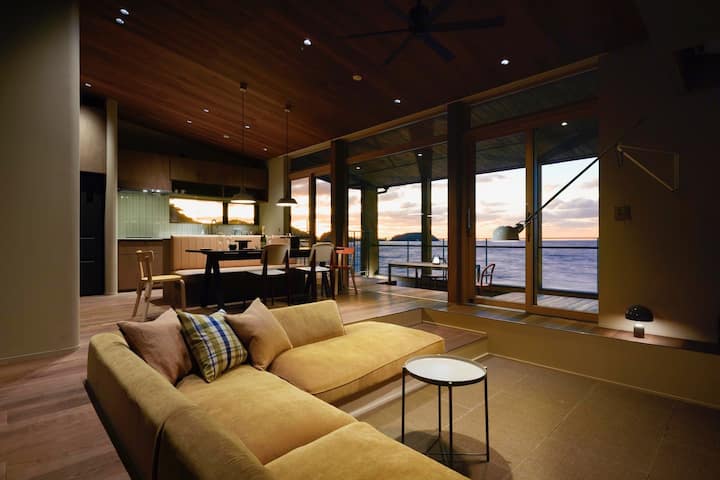 Sand The Garage  (天然温泉・Show Garage ・ビーチフロント)/最大8名 - Fukuoka