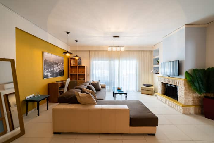 Heronissos City Center 2br Apartment - Koutouloufari