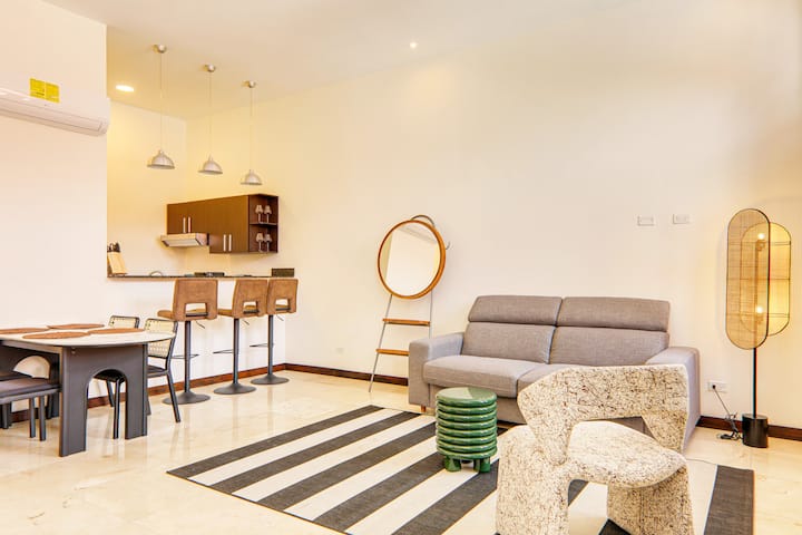 Casco Viejo • Bright & Cozy Loft + Balcony - Panama City