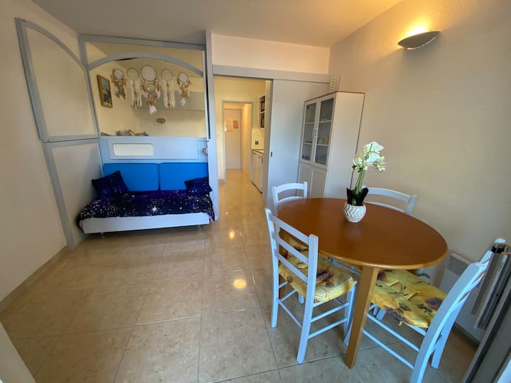 Joli Studio Climatisé Au Port D’hyères 83400 - Hyères