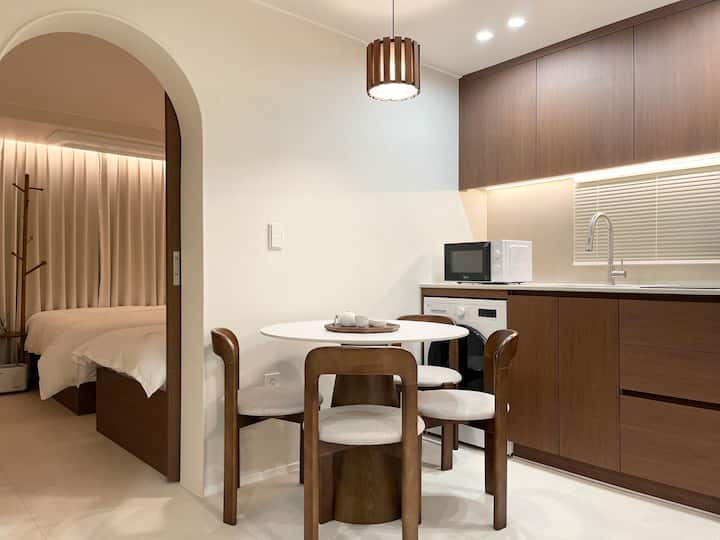 신규할인/짐보관/주차 공항버스 합정역10분/망원역6분 한강/홍대/망원시장/Yg #미스터맨션 - Seoul