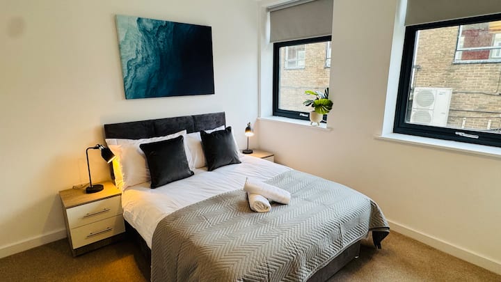 Central Old Town 1-bed Apartment - スウィンドン