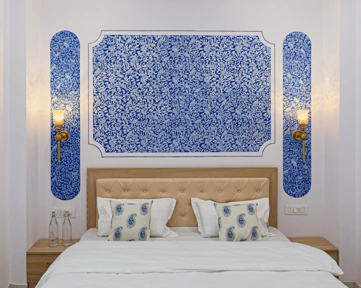 Artisan-painted 2bhk | Walk To Fatehsagar - 구자르트