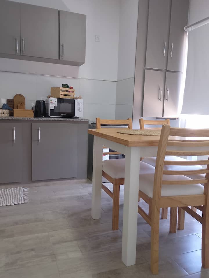 El Estudio | Equipado Para 2 Con Cochera - Lobos - Lobos