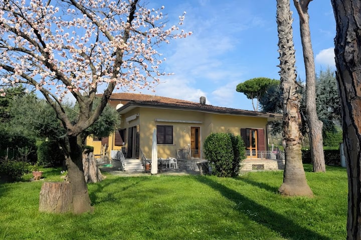 Traditional Retreat, Between Beach & Mountains - Marina di Pietrasanta
