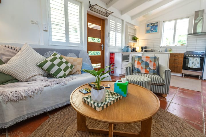 The Lotus Cottage Maleny | Outdoor Bath Escape - Mapleton