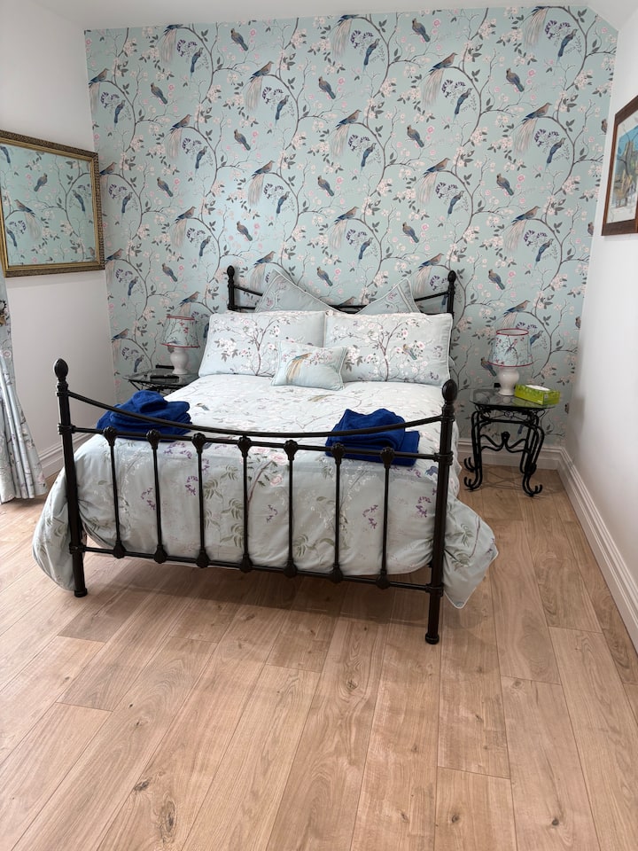 A Beautiful Private Self-contained Unit - Jersey