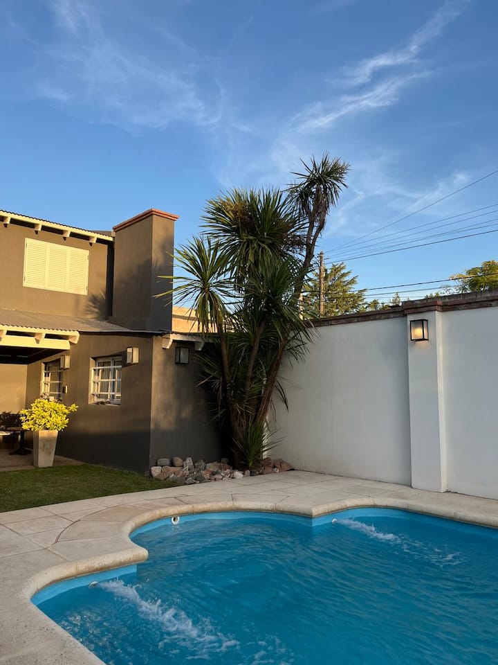 Las Piedras | Monoambiente Lobos Con Piscina - Lobos