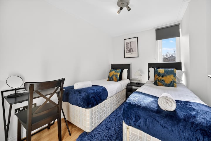Long Stay 3br Flat In Great Location Cardiff Bay - Cardiff