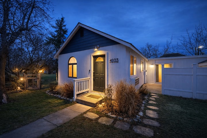 Beach Vibes Bungalow At Flathead Lake - Polson, MT