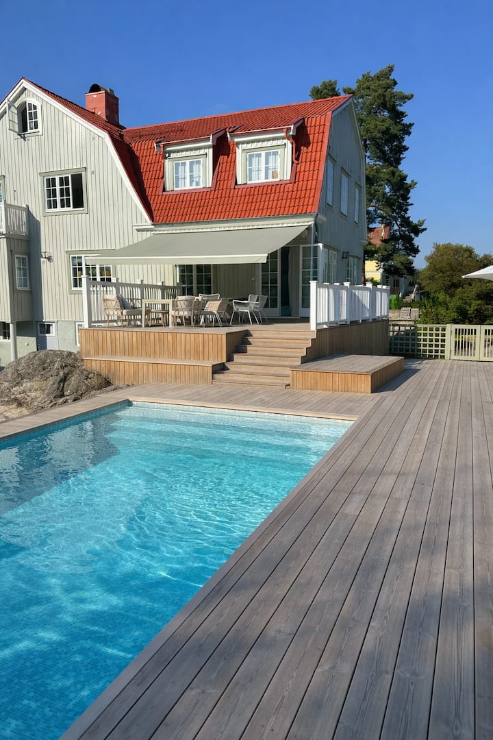 Villa Med Pool & Bastu 315 Kvm Stockholm Lidingö - Stockholm