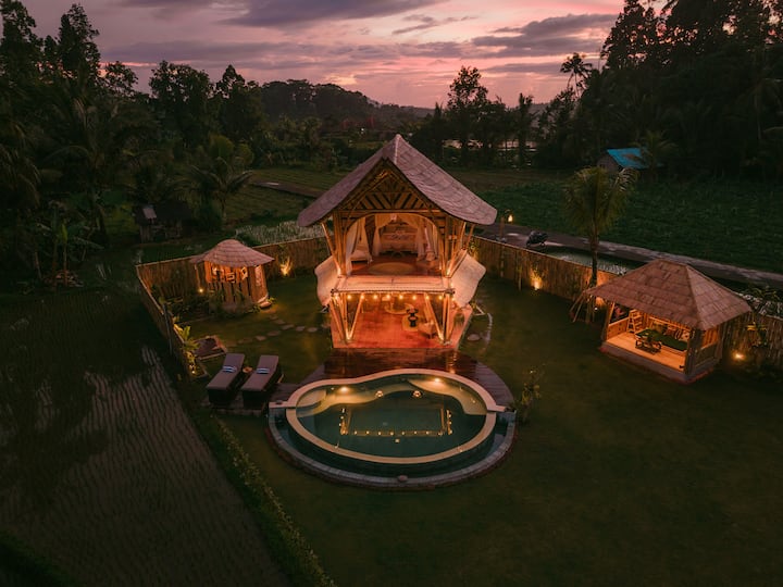 Brand New! Opening Rate! Sauca Muncan Bamboo Villa - Australia